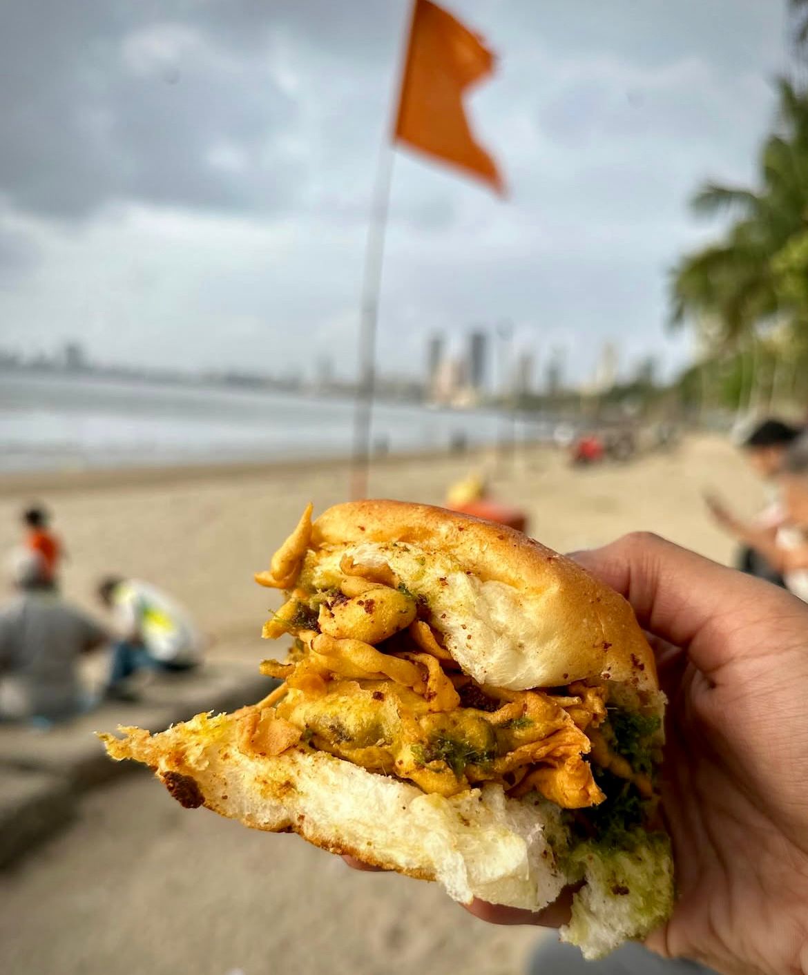 The Mumbai Vada Pav Showdown: Ashok (Dadar) vs. Aram (CST) | A ...
